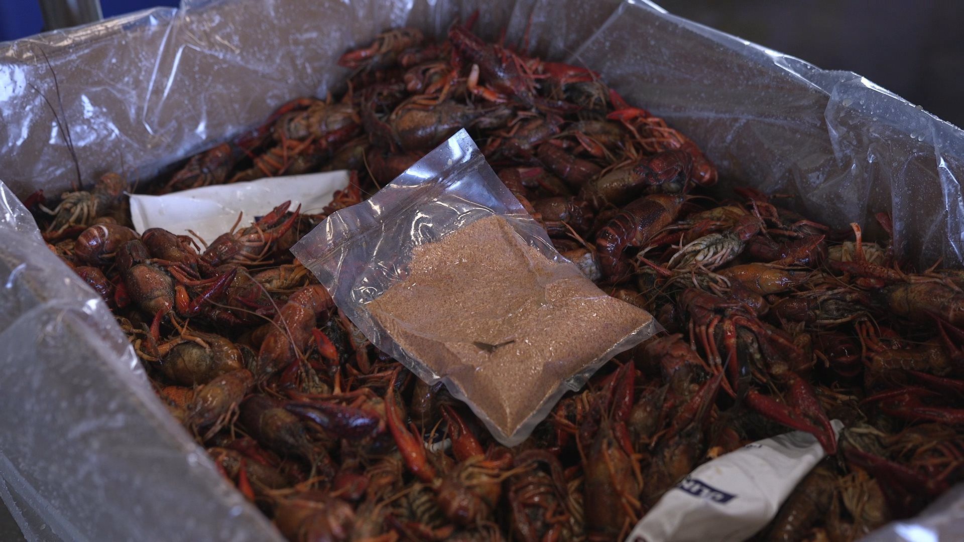 Live Crawfish, Whole Boiled Crawfish, Tail Meat - Ju's Crawfish Company