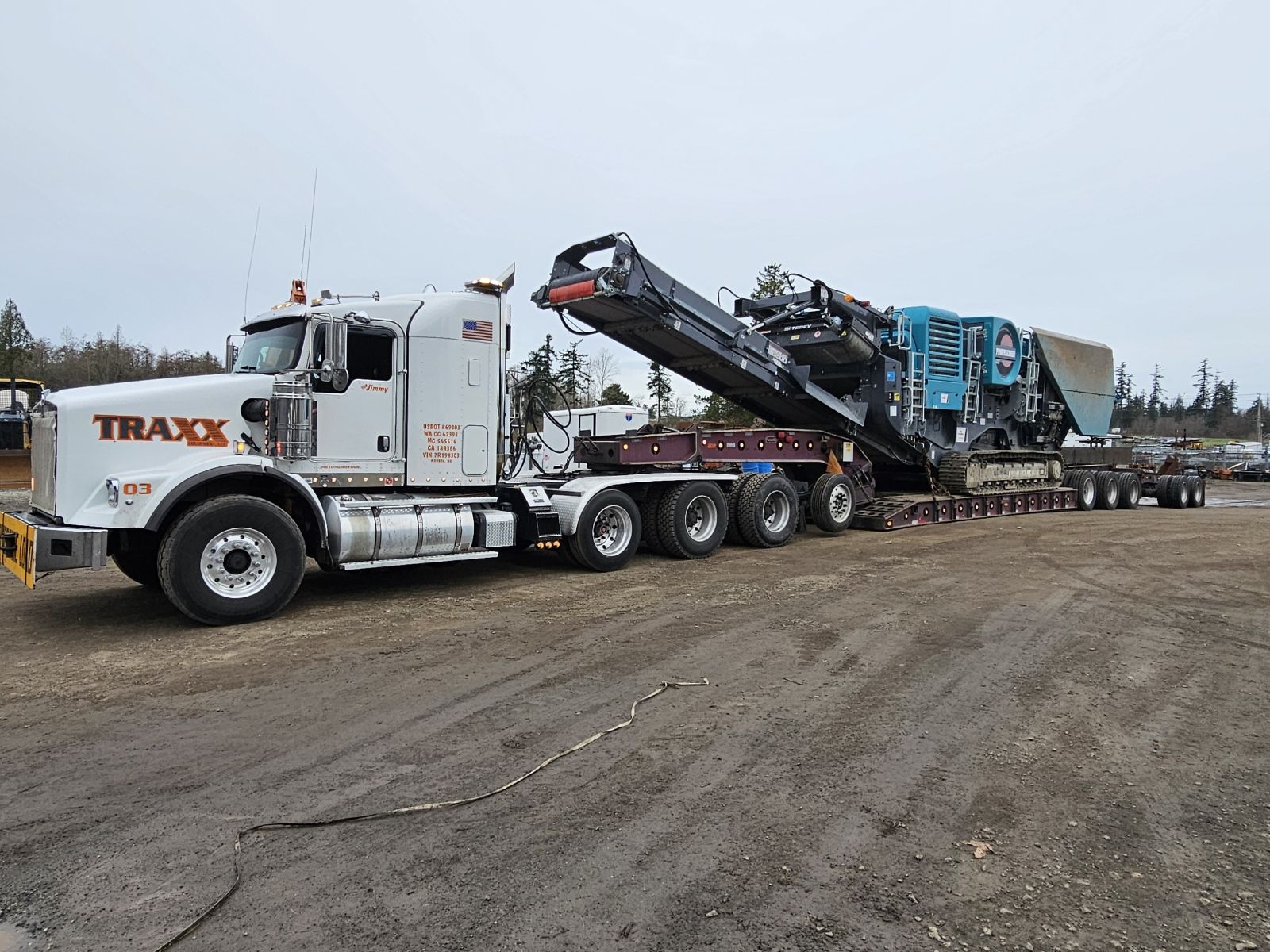Traxx Equipment Co LLC transports industrial crushers and other hefty ...