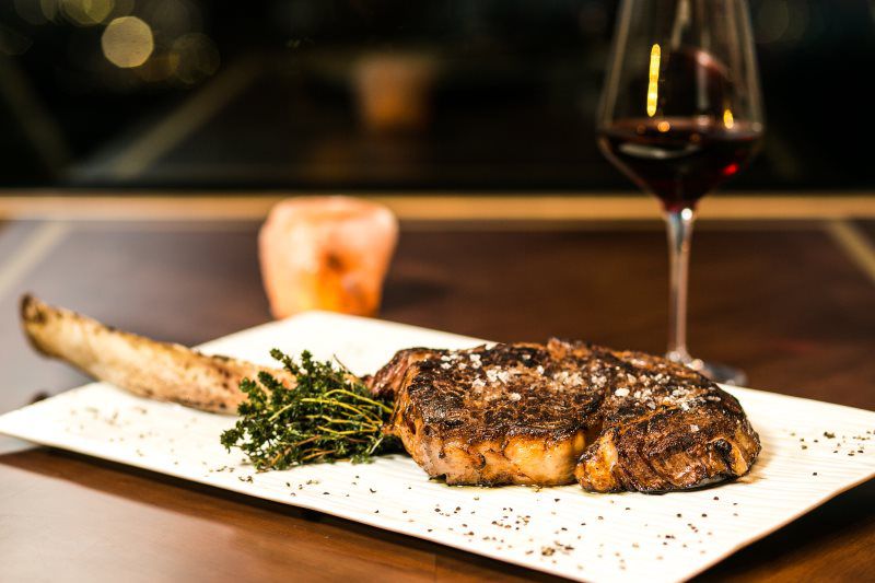 Home - Castaway Burbank | 1250 Harvard Rd. Burbank, CA 91501-1096